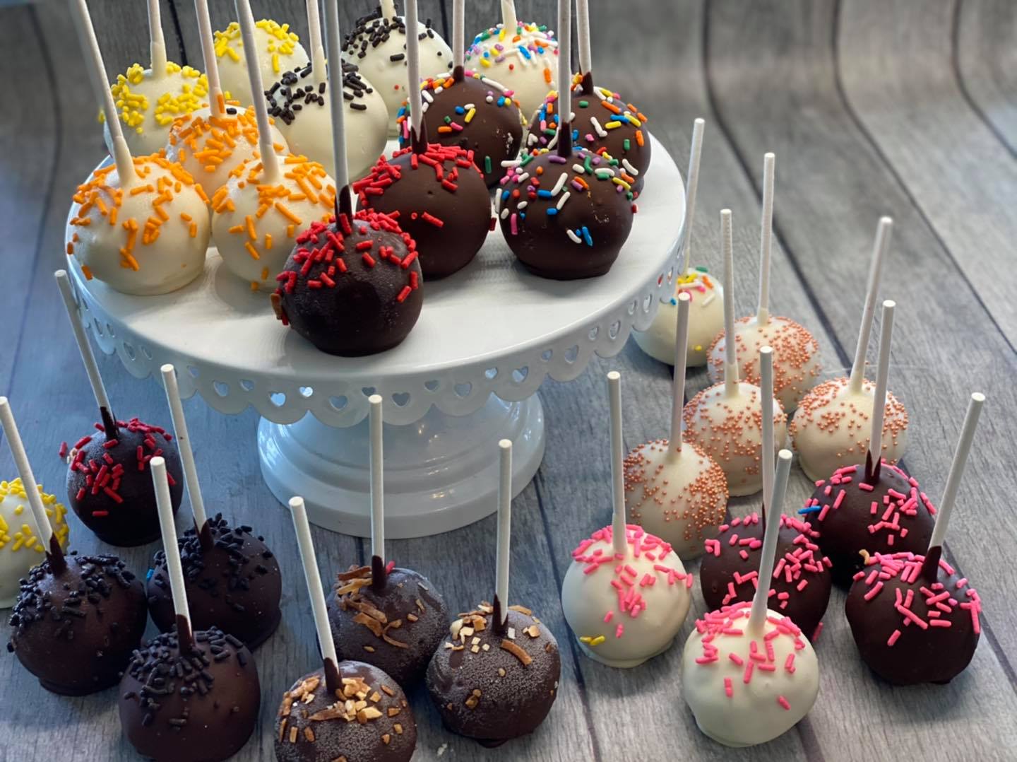 Assorted Cake Pops (1 dozen) | Sweets by Morgan